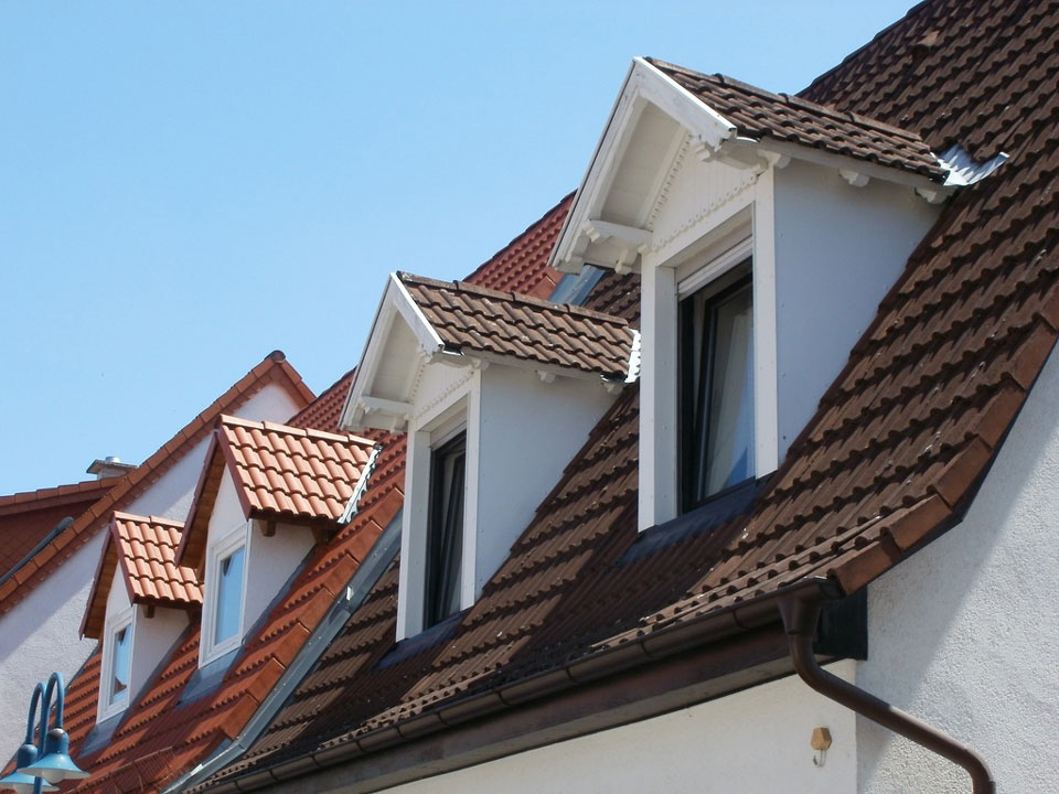 Pourquoi opter pour une toiture en pente ? - Univers déco